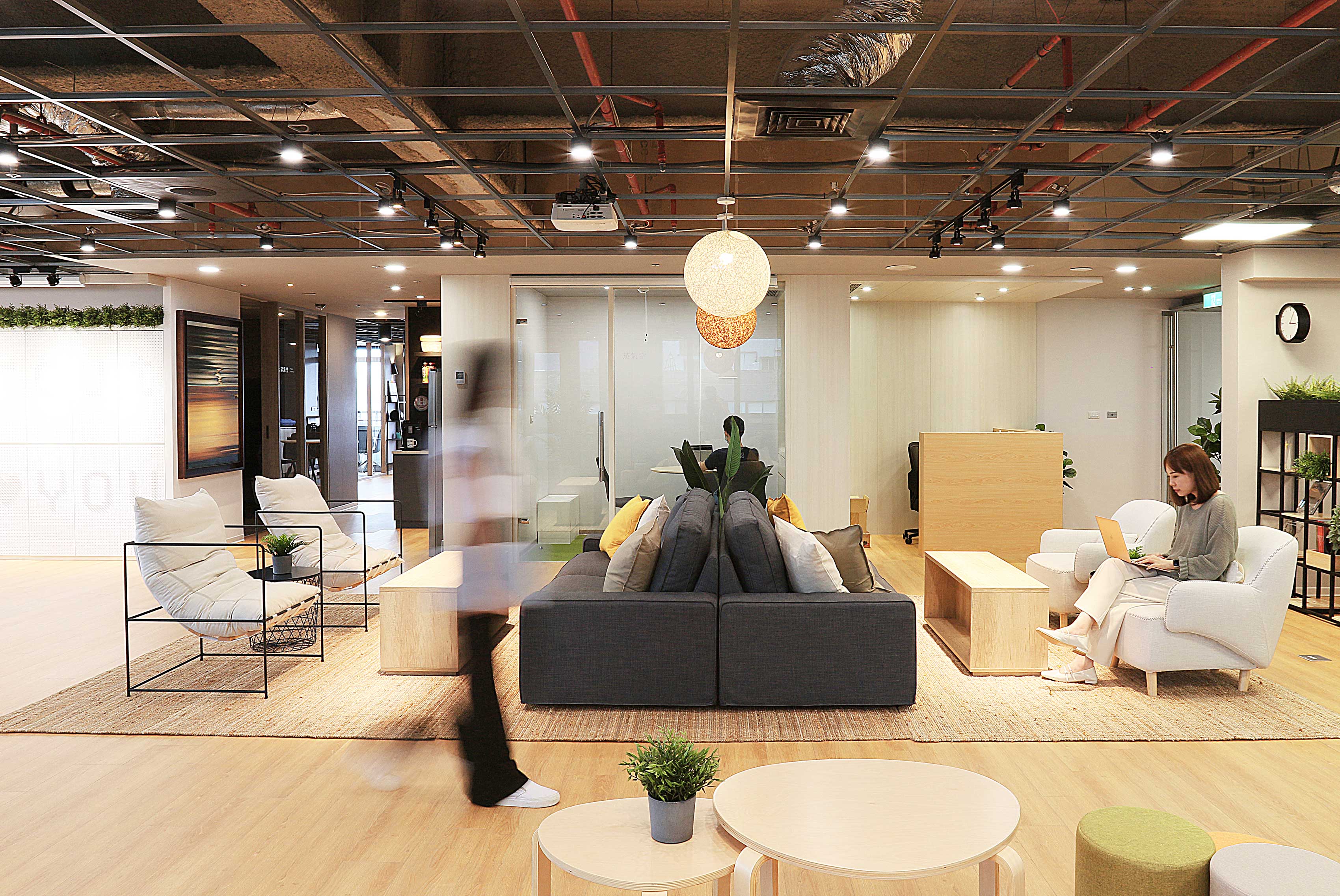 About Us | SurveyCake